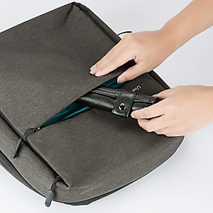 ROSELLE 2 in 1 Leather Dice Mat Dice Tray for DND Dice, Scroll Dice Tray and Rolling Mat with Zipper Holder, Compatible with DND D&D Dungeons & Dragons Game(Black，Only Mat)