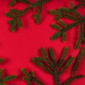 Purple Star Alpurple 100 Packs Artificial Pine Needles Branches Garland-6.7x2.0 Inch Green Plants Pine Needles, Fake Greenery Pine Picks for DIY Garland Wreath Christmas and Home Garden Decoration (100pcs)