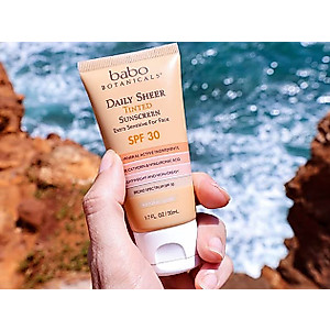 Babo Botanicals Daily Sheer Mineral Tinted Sunscreen SPF30 - Natural Zinc Oxide & Titanium Dioxide - Tinted - Healthy Glow - Fragrance-Free -Rosehip Oil & Hyaluronic Acid - For Face - For all ages