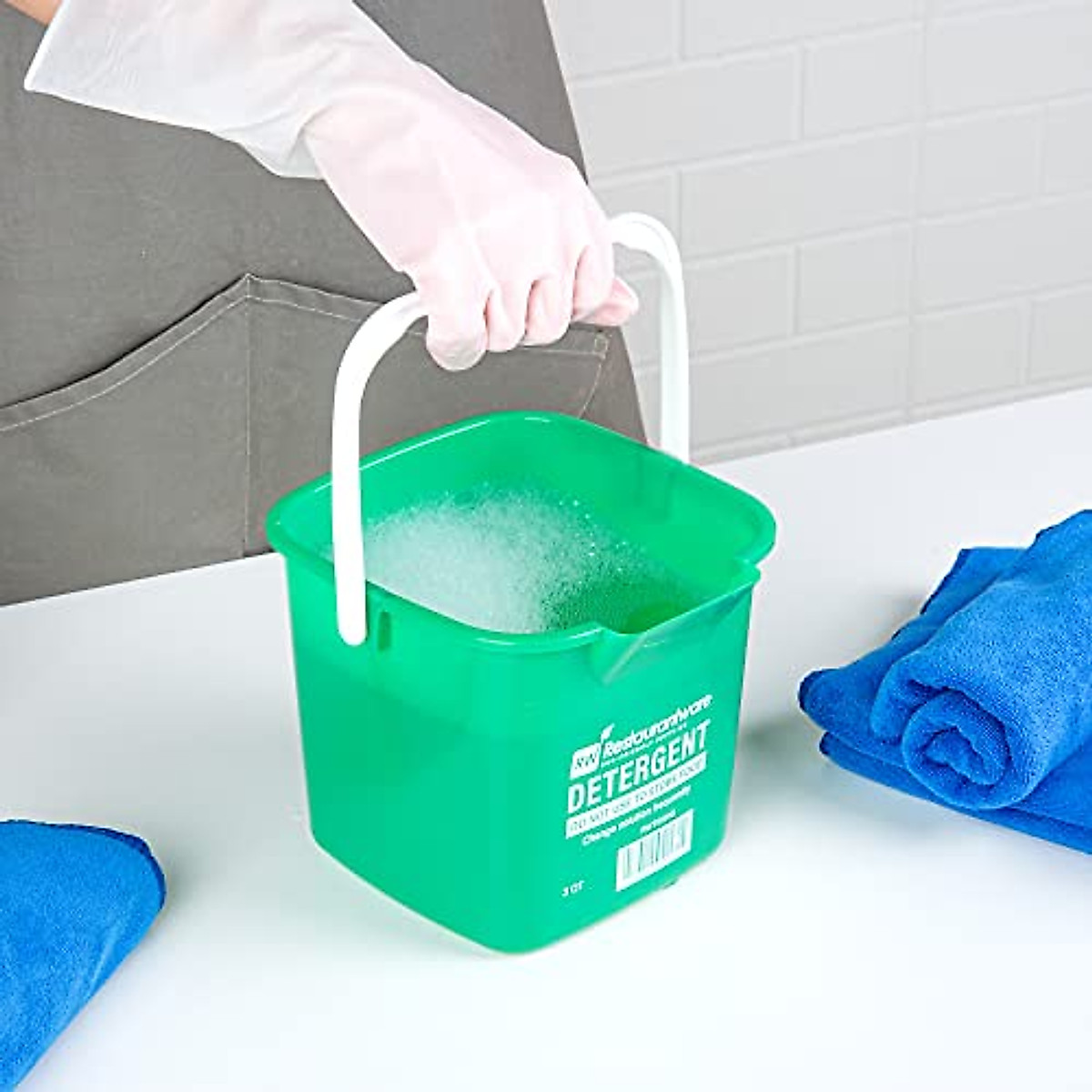 Restaurantware RW Clean 3 Quart Cleaning Bucket 1 Detergent Square Bucket - with Measurements Built-in Spout and Handle Green Plastic Utility Bucket for Home Or Commercial Use (Pack of 2)