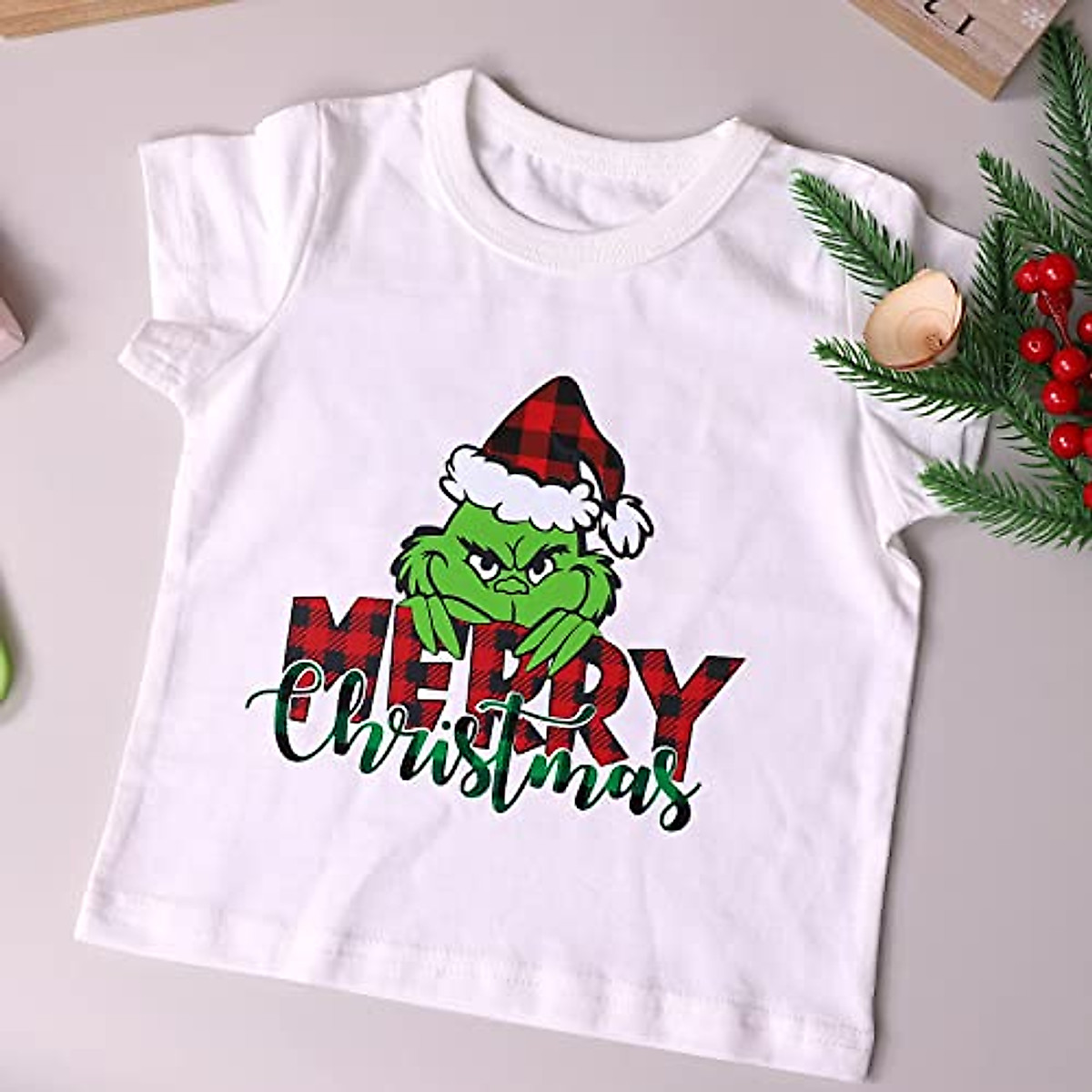 VINYL FROG Buffalo Plaid HTV Heat Transfer Vinyl - 10" x 5ft Easy to Cut & Weed Red & Black Plaid Iron on Vinyl - Classic Buffalo Plaid Christmas Heat Press Vinyl