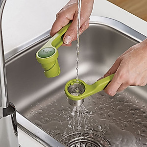 Joseph Joseph Helix Garlic Press Mincer Ergonomic Twist-Action Hand Juicer Stainless Steel, Green, One-Size