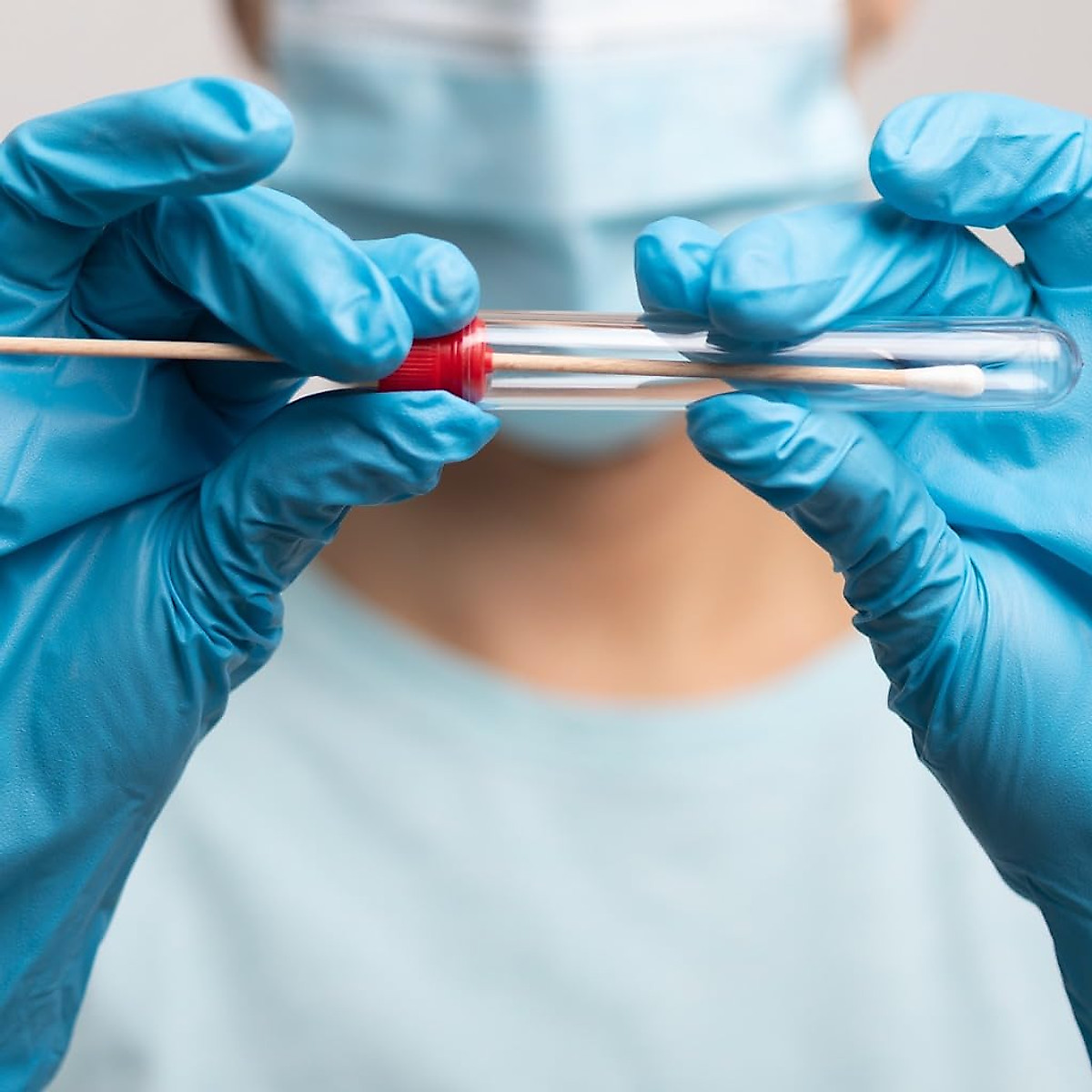 200 Sterile Cotton Tipped Applicators 6’’ - Long 6 inch Wooden Medical Cotton Tip Applicator Swabsticks with Shaft and Soft Swabs for Location Application, Cleaning, Crafts and More