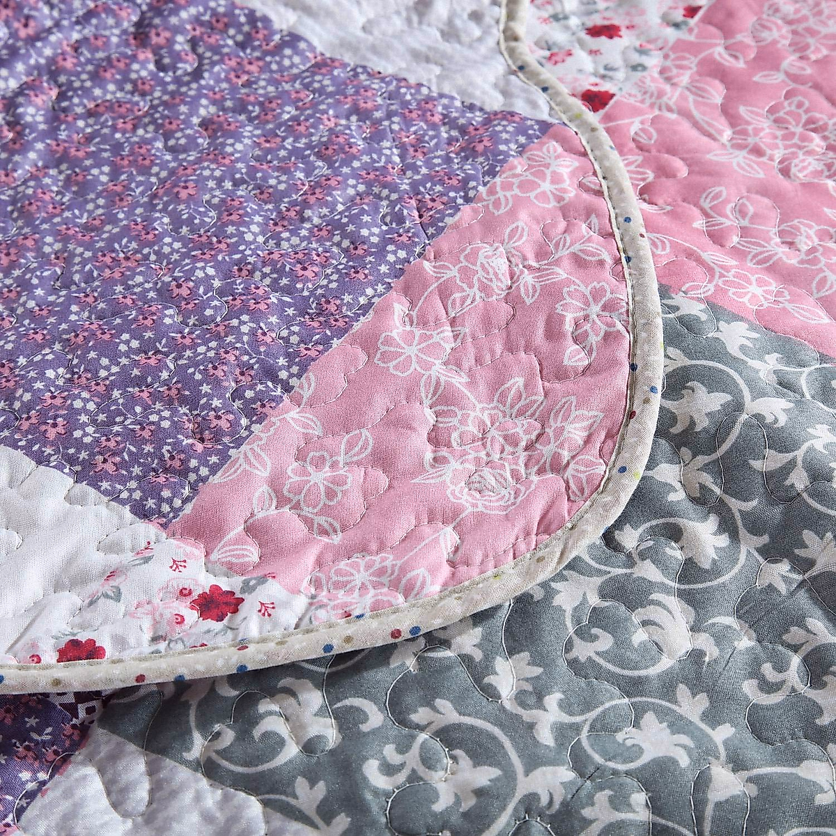 HoneiLife Quilt Set Queen Size - 3 Piece Microfiber Reversible Bedspreads Patchwork Coverlets Floral Bedding Set All Season Quilts with Geometric and Little Rose Print Pattern