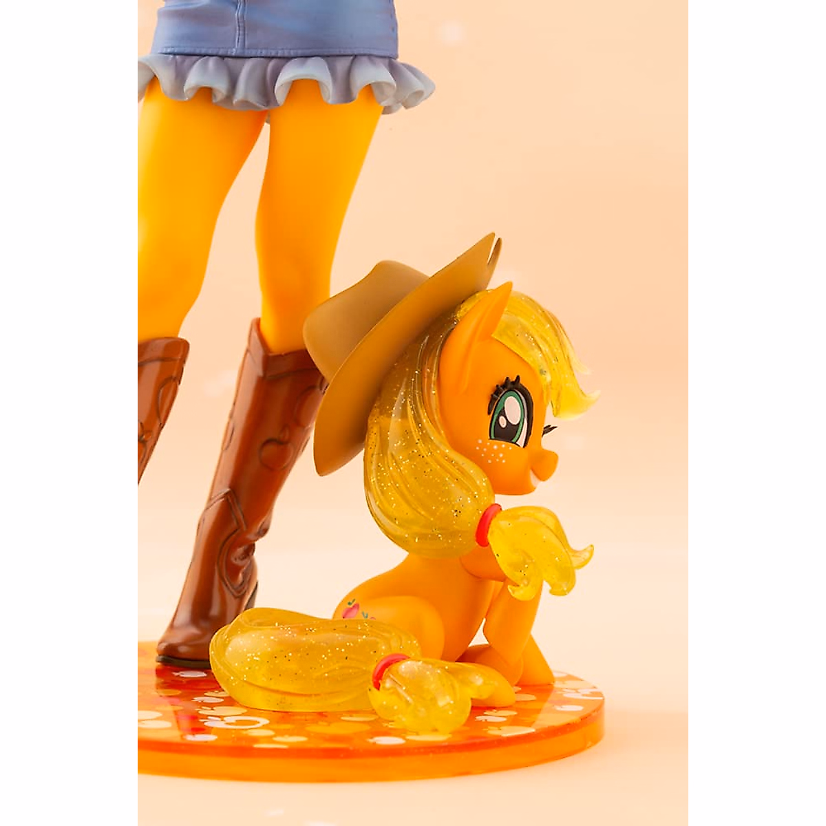 Kotobukiya My Little Pony: Applejack Limited Edition Bishoujo Statue, Multicolor