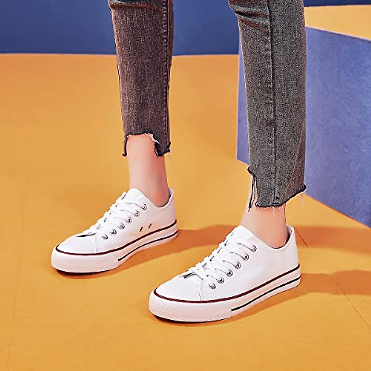 Women's Canvas Shoes Fashion Sneakers White Tennis Shoes Casual Slip on Shoes Floral Embroidered Low Top Sneakers(White.US5)