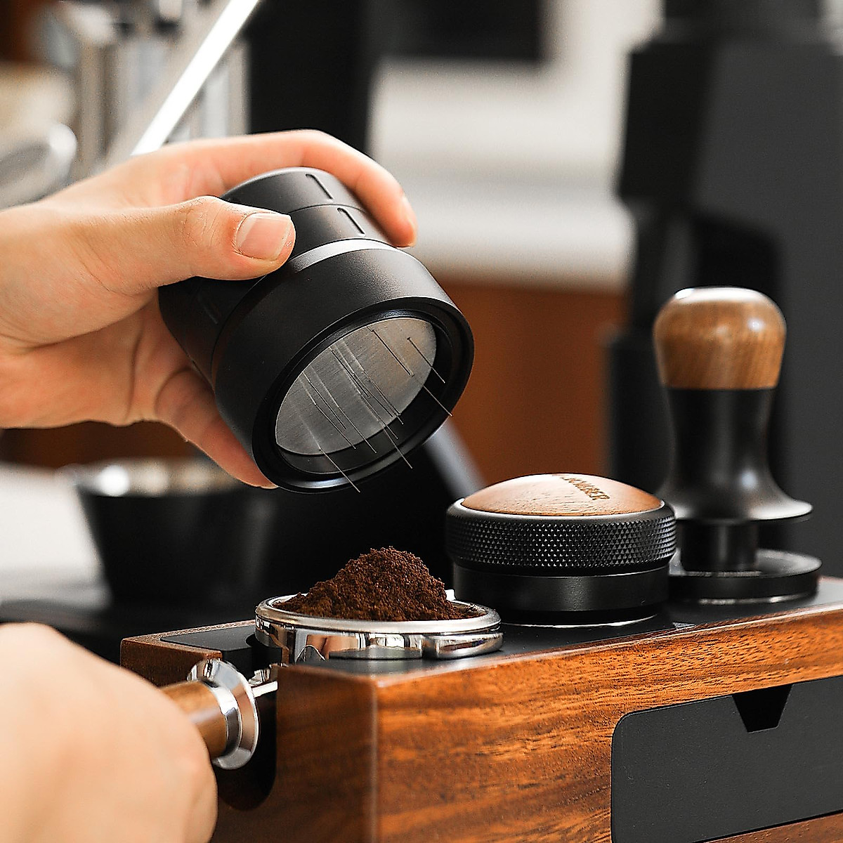 MHW-3BOMBER 58mm Espresso WDT Tool, Professional Coffee Distributor Tool for Baristas with Clean Base, All-in-one Coffee Powder Stirring Tool - Espresso Machine Accessories, T6021B