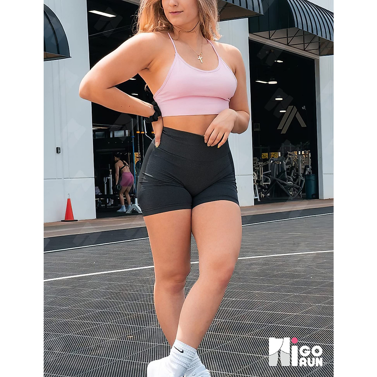 HIGORUN Women's Seamless Workout Shorts Gym Yoga High Waist Smile Contour Cycling Shorts Grey M