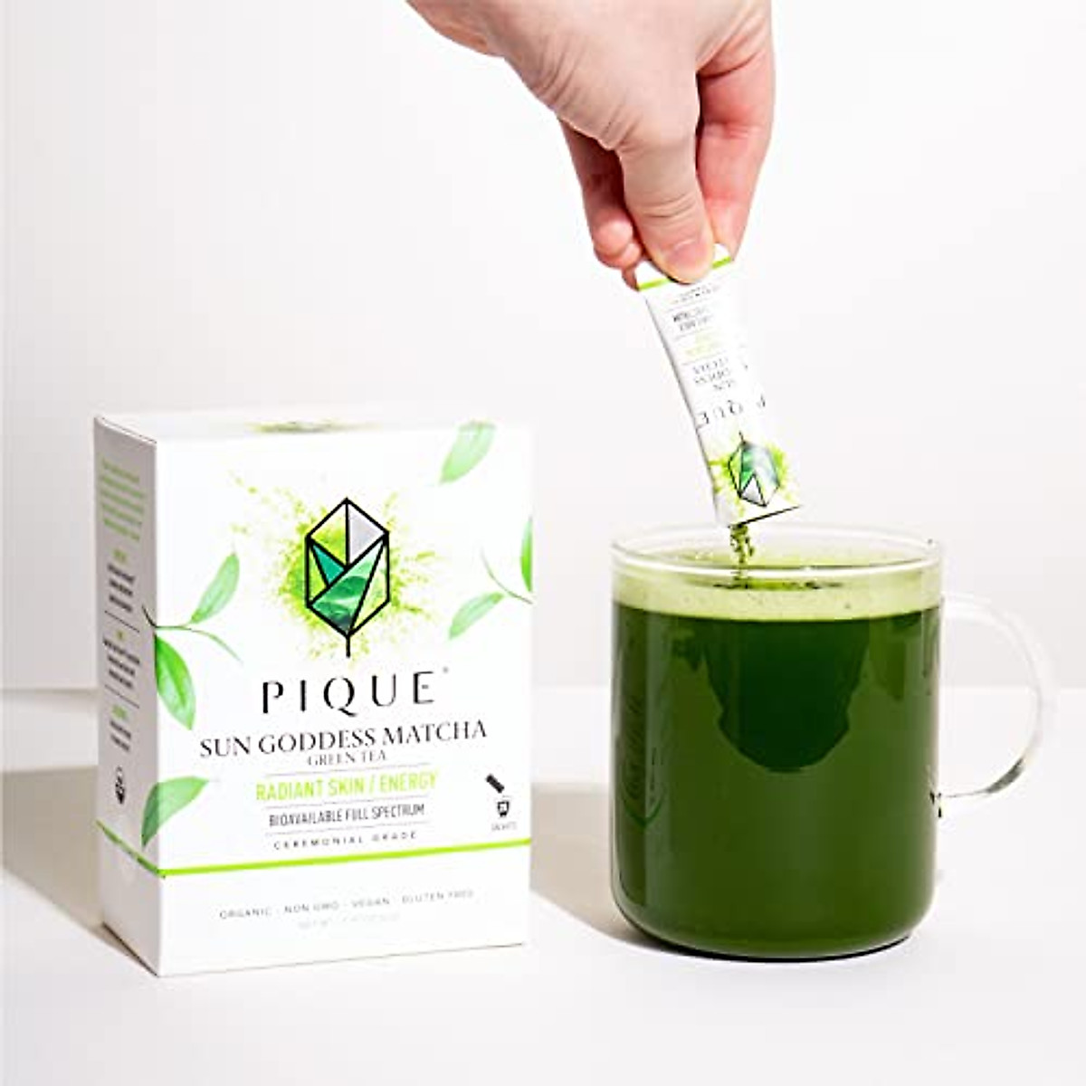 Pique Organic Sun Goddess Matcha - Ceremonial Grade Matcha Green Tea Powder, Supports Radiant Skin, Calm Energy - 28 Single Serve Sticks (Pack of 1)