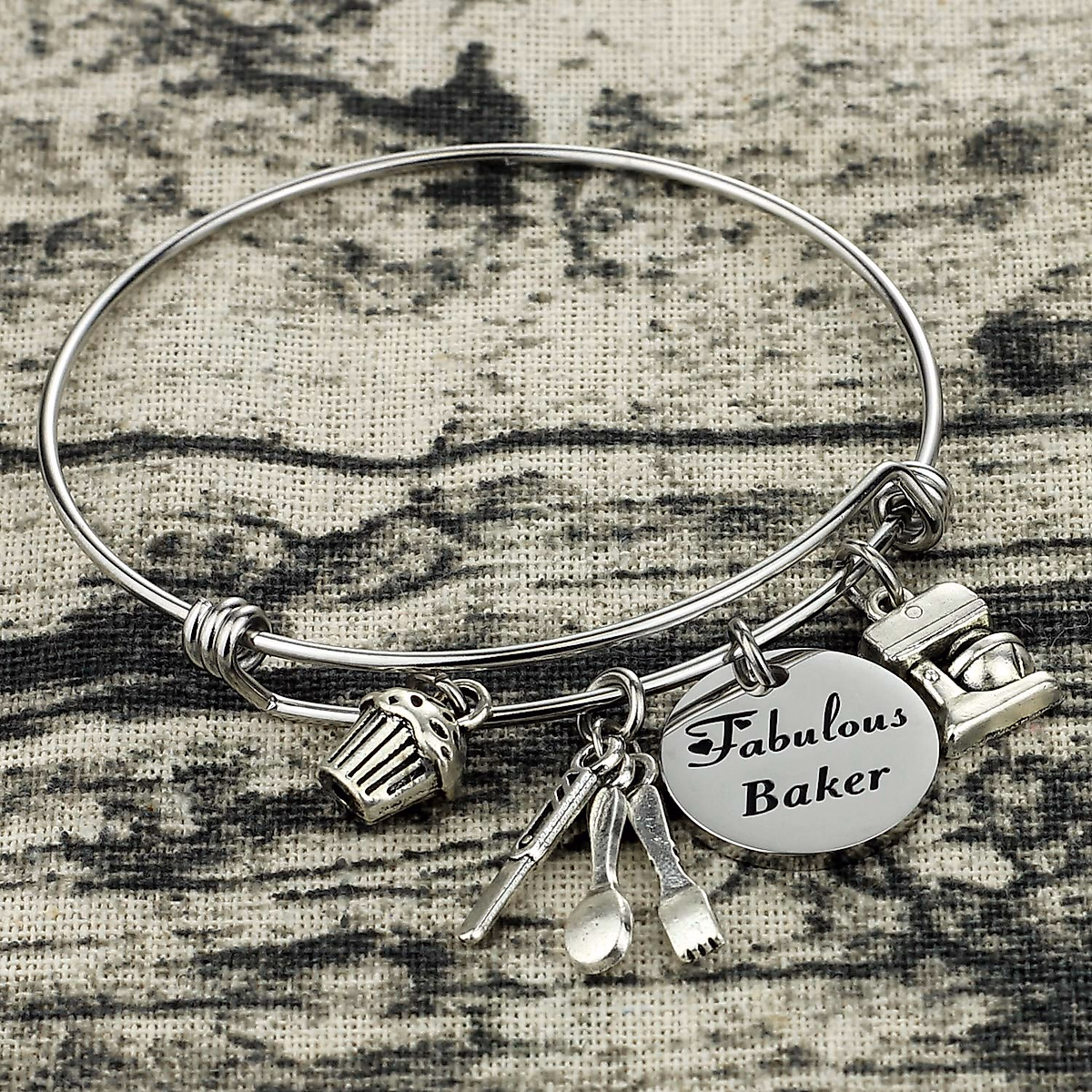 AHAETH Baker Bracelet for Women Fabulous Baker Cookie Baker Gift Baking Jewelry Culinary Student Gifts Bake Lover Bangle