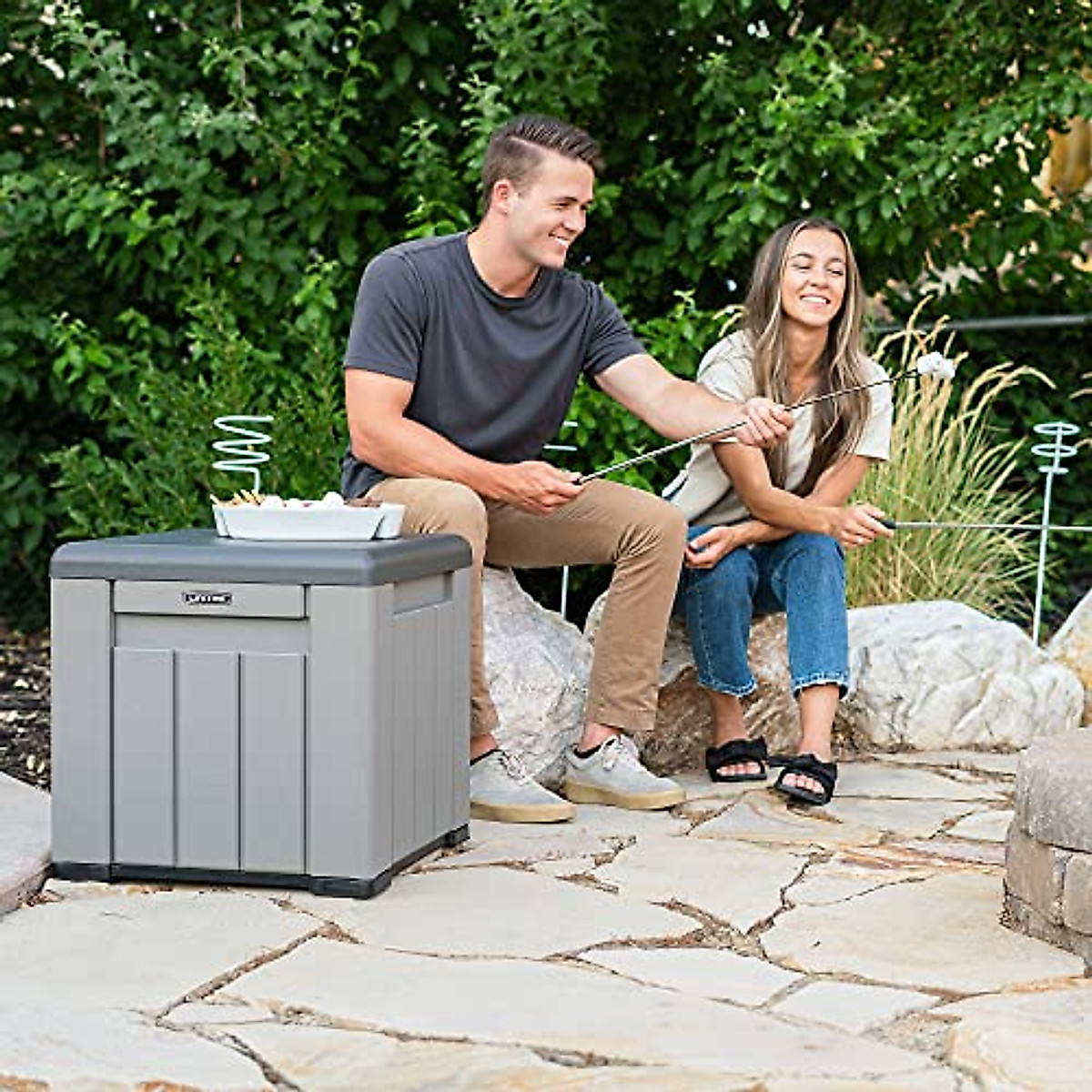 Lifetime 60372U Outdoor Cube Storage Box, Gray