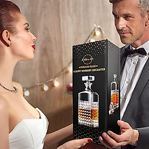 LIGHTEN LIFE Whiskey Decanter,34 oz Liquor Decanter with Stopper in Gift Box,Premium Bourbon Decanter,Crystal Scotch Decanter for Whiskey,Bourbon,Scotch…