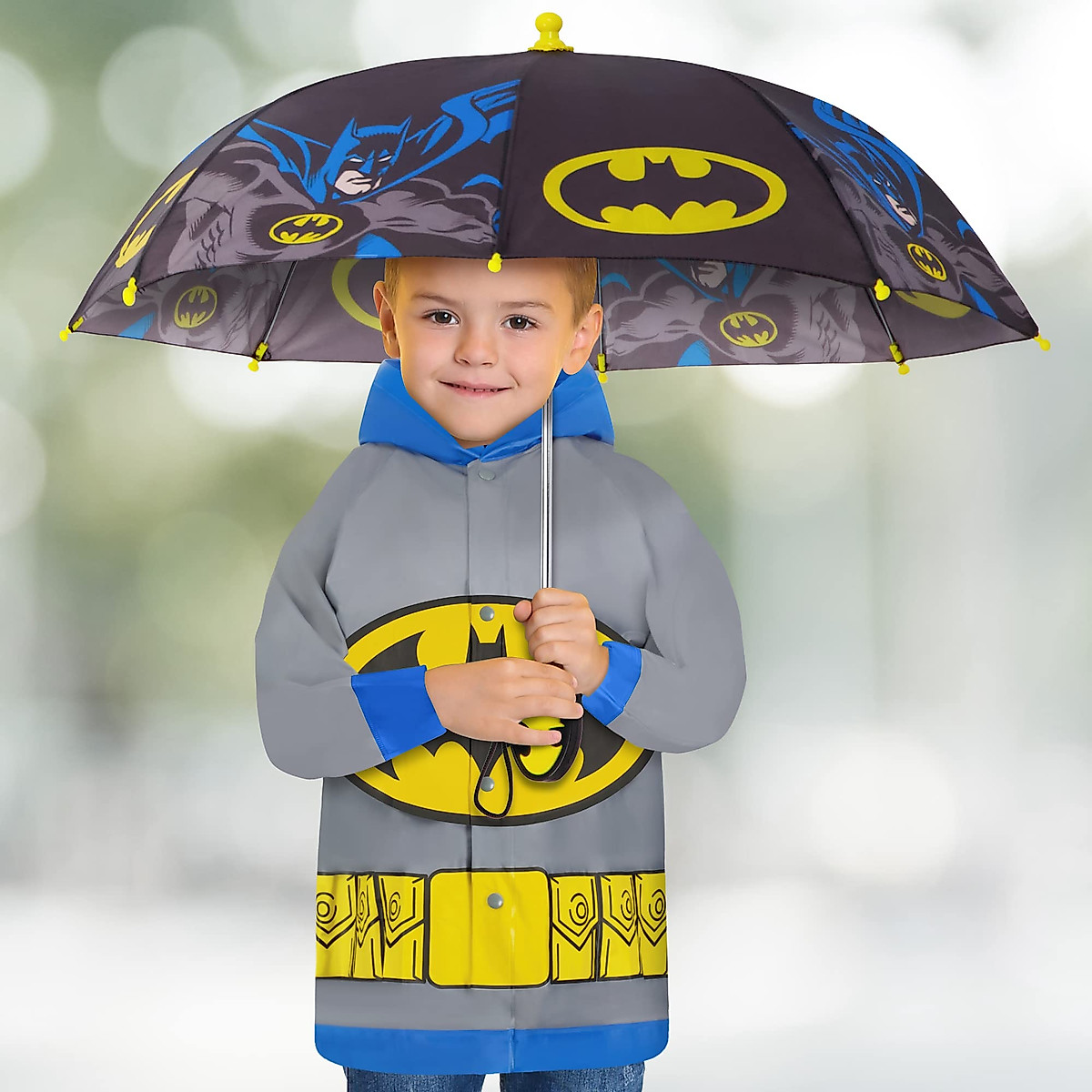 DC Comics Boys Umbrella And Poncho Raincoat Set, Batman Boys Rain Wear For Toddler Ages 2-4 Or Kids Ages 4-7