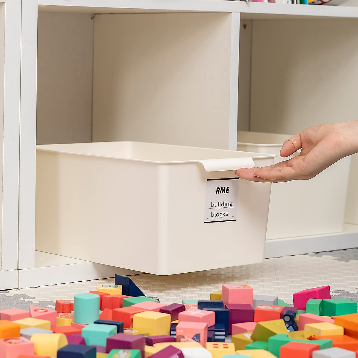 LUFOFOX Set of 2 Plastic Storage Baskets for Shelves with Labels,Small Pantry Organizer,White Storage Tray Baskets for Kitchen,Countertop,Cabinet, Bedroom,Office and Bathroom(Large,White)