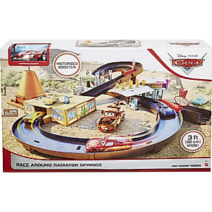 Mattel Disney Pixar Cars Track Set with Lightning McQueen Toy Car, Race Around Radiator Springs Playset with Speed Booster