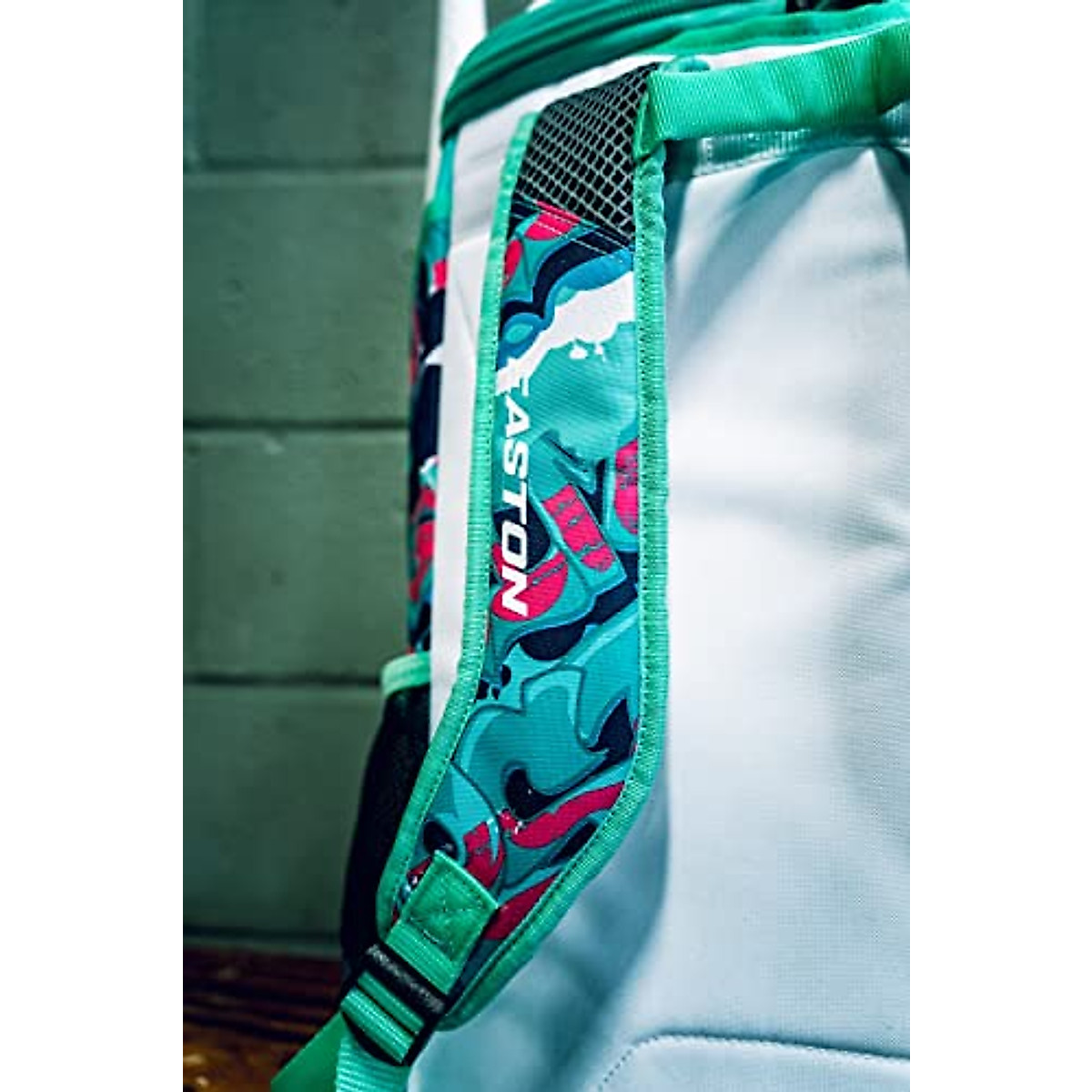 Easton Ghost NX Fastpitch Softball Bat & Equipment Backpack Bag | Graffiti