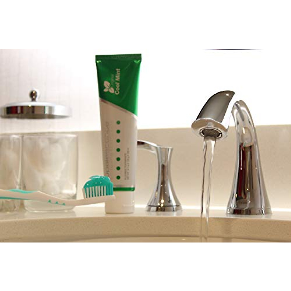 • Opalescence Whitening Toothpaste, Fluoride Teeth Whitening Toothpaste, Mint Flavor, 4.7 Ounces, 1 Case