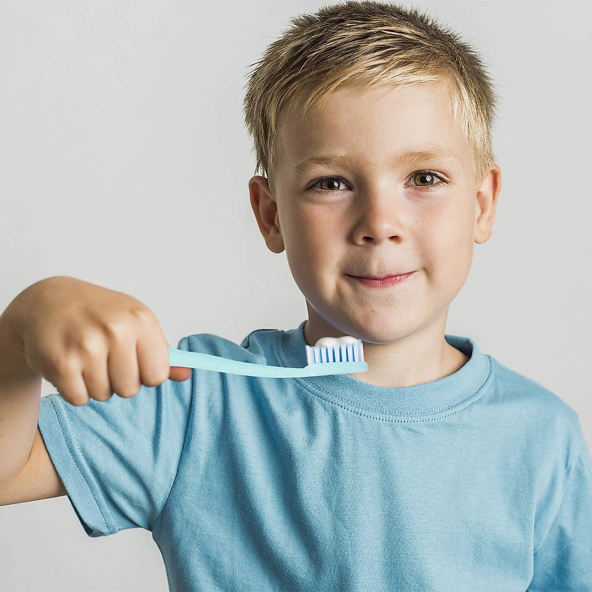 Pack of 4 Dentist Approved Simplosophy Toothbrushes, for clean teeth and guaranteed whiter smile