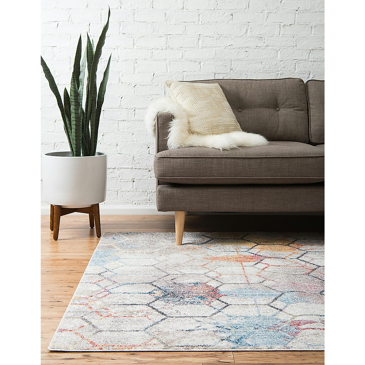 Unique Loom Rainbow Collection Geometric Abstract Trellis Modern Watercolor White Area Rug (7' 0 x 10' 0)