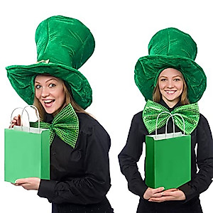 50 Pcs Green Gift Bags 6 x 8.2 x 3.1 Inches St. Patrick's Day Medium Green Paper Bags with Handles Kraft Paper Shopping Bags Gift Wrap Bags Green Party Favor Bag for Wedding Birthday Retail Supplies