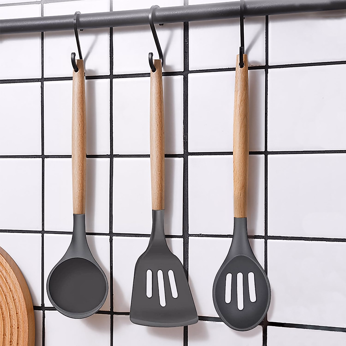 IOCBYHZ Kitchen Cooking Utensils Set, 6Pcs Silicone Cooking Kitchen Utensils Set Spatula Soup Ladle Turner Set, Heat Resistant Wooden Handle Silicone Kitchen Gadgets Utensil Set for Nonstick Cookware