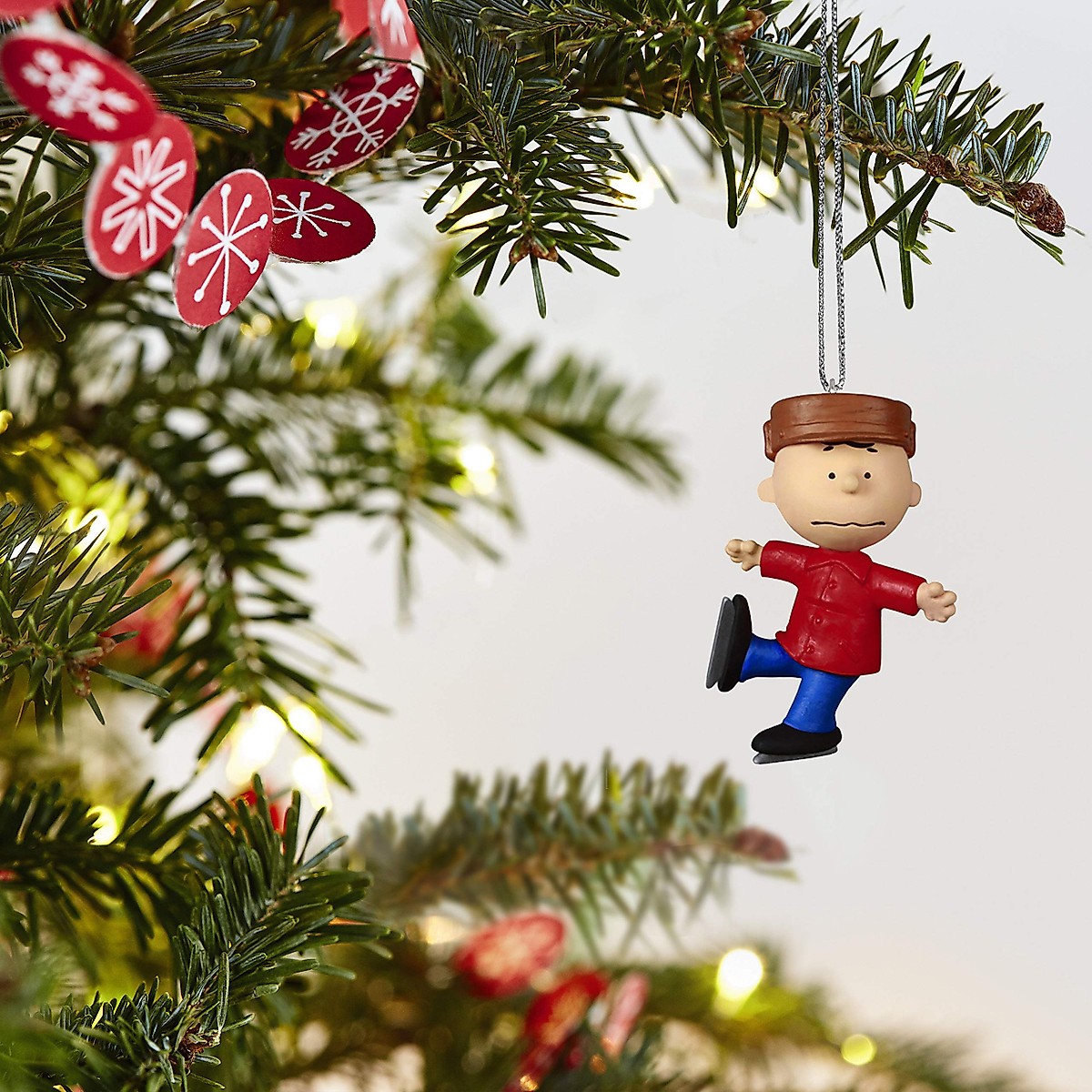 Hallmark Keepsake Christmas Ornament 2020, Mini The Peanuts Gang Charlie Brown Skating, 1.15" (0899QXM8254)
