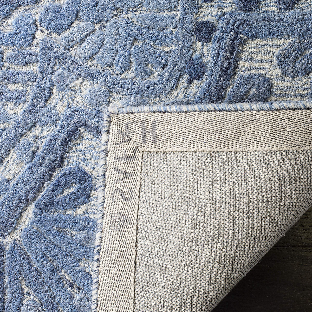 SAFAVIEH Marquee Collection Accent Rug - 4' x 6', Blue & Ivory, Handmade Mandala Medallion Wool, Ideal for High Traffic Areas in Entryway, Living Room, Bedroom (MRQ110D)