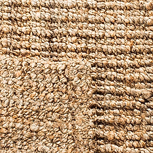 SAFAVIEH Natural Fiber Collection Accent Rug - 2' x 3', Natural, Handmade Chunky Textured Jute 0.75-inch Thick, Ideal for High Traffic Areas in Entryway, Living Room, Bedroom (NF447A)