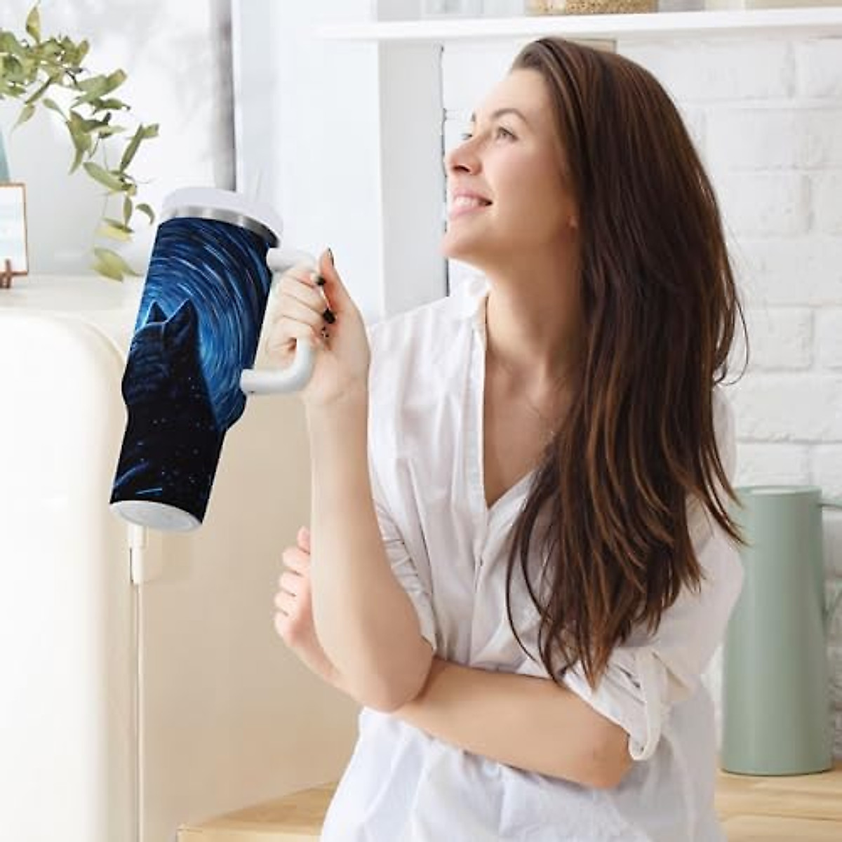 Slewiaeky Tumbler with Handle 40 oz Goth Skull Classic Wolf Travel Mug with Lid and Straw Stainless Steel Vacuum Insulated Water Bottle Cup for Iced Tea Coffee Cold Beverages Cup Holder Friendly