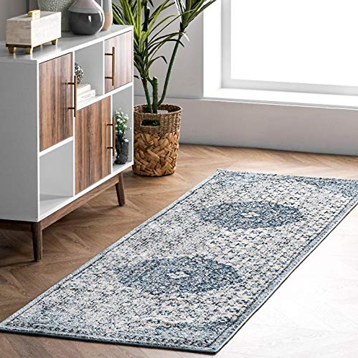 nuLOOM Vicki Vintage Runner Rug, 2' 6" x 8', Light Blue