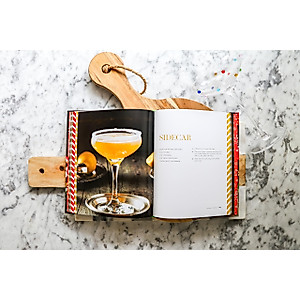 Holiday Cocktails: Over 100 Simple Cocktails to Celebrate the Season (Effortless Holiday Drinks For Intimate Gatherings and Big Crowds)
