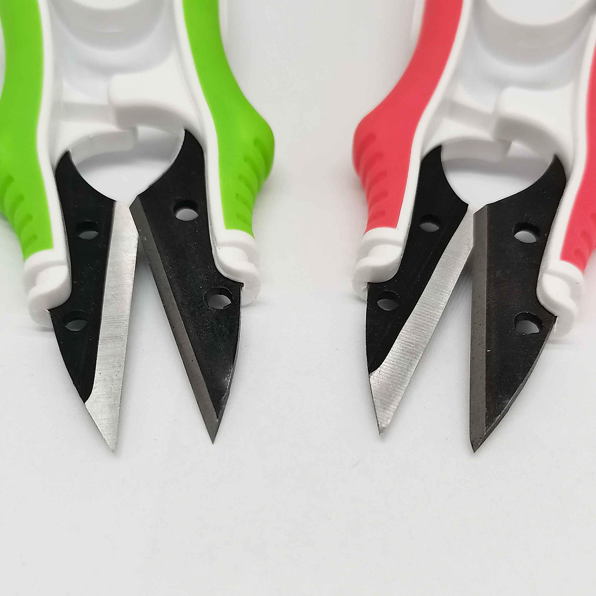 HONEYSEW Thread Snips Sewing Scissors Clipper with Sheath Cover Small Embroidery Thread Thrum Yarn Trimming Nipper for Stitch DIY Supplies Thread Cutter Tool (Red)