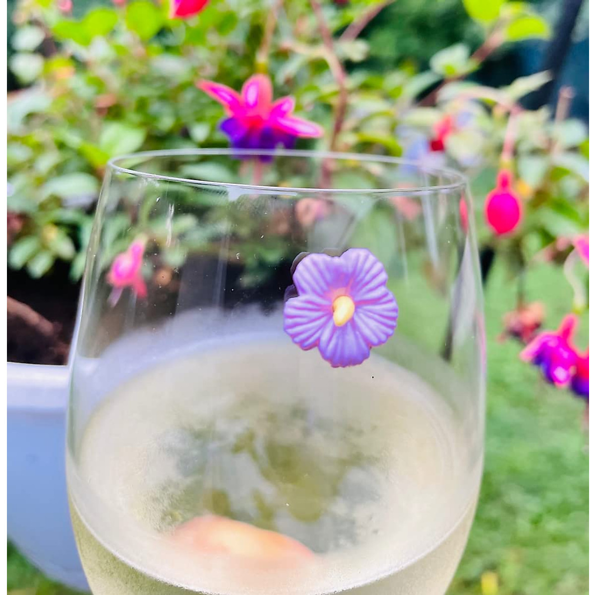 Simply Charmed Beach Wine Glass Charms - Magnetic Drink Markers for Stemless or Stemmed Glassware - Set of 12 Wine Magnets