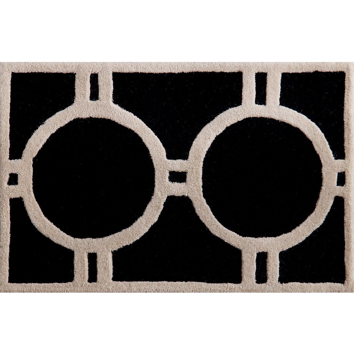 SAFAVIEH Cambridge Collection Accent Rug - 2' x 3', Black & Ivory, Handmade Moroccan Wool, Ideal for High Traffic Areas in Entryway, Living Room, Bedroom (CAM145E)