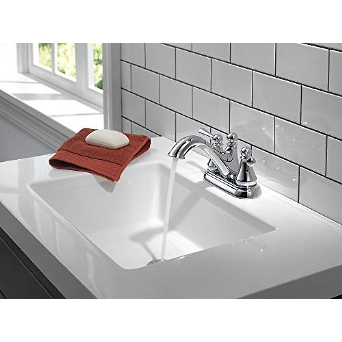 Delta Faucet Haywood Centerset Bathroom Faucet Chrome, Bathroom Sink Faucet, Drain Assembly, Chrome 25999LF