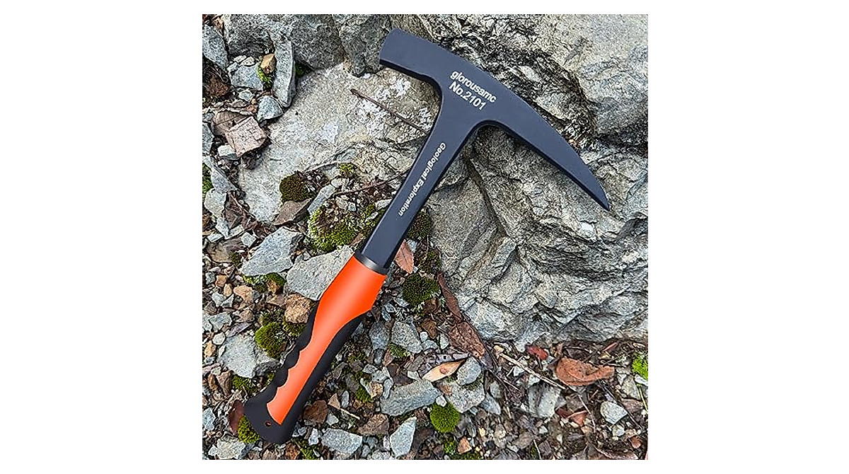 Durable 28 oz Rock Pick Hammer with Shock Reduction Grip
