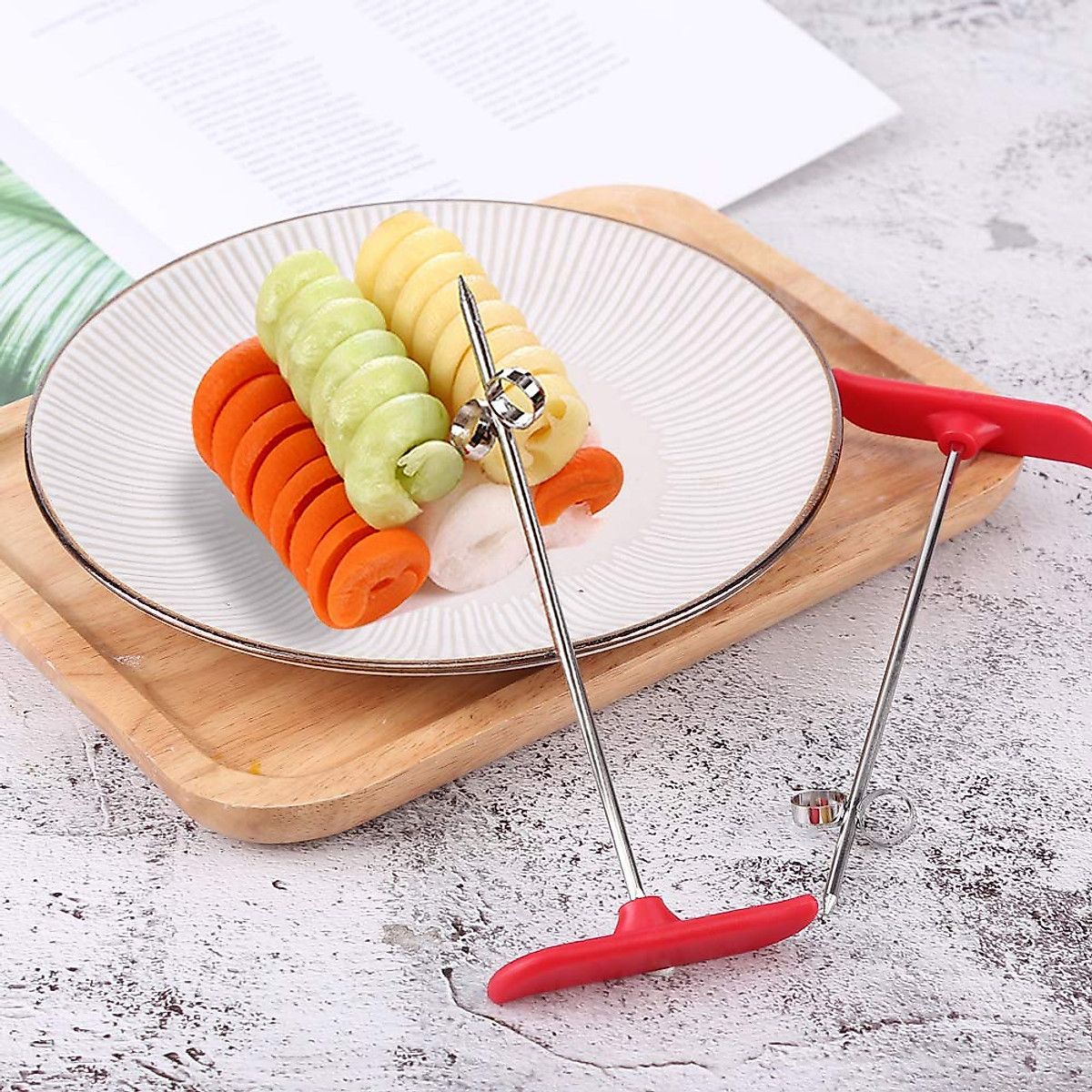 Latauar Stainless Steel Fruits & Vegetables Spiral Twist Knife - Manual Spiral Carving Cutter, Kitchen Tray Decoration Vegetable Knife Spiral Carving Tool, 1 Pack