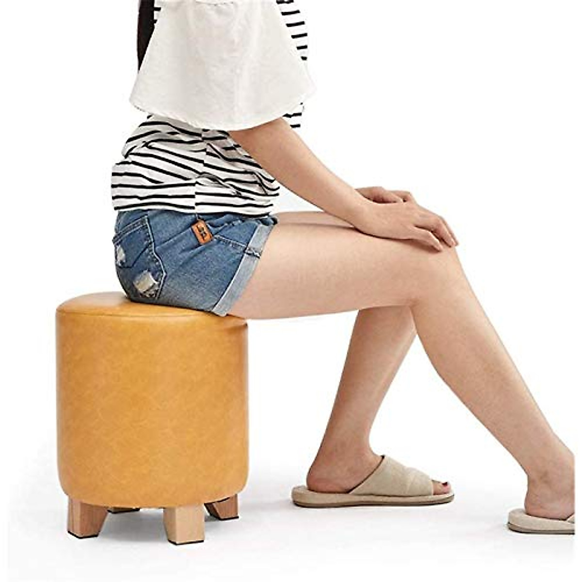 HAPPLiGNLY Footstools, Pouffe Stool, Round Chest Padded Footstool PU Leather Pouffe Chair Bed End Bench Shoe Bench Milking Stool Small Foot Rest Stool Low Stools (Color : Beige, Size : 29×35)