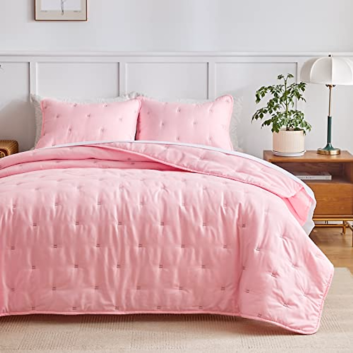 Joyreap 3 Pieces Quilt Set Queen Size Pink, Microfiber Lightweight Quilt Bedding Set, Bedspread Coverlet Bed Cover for All Season, 1 Quilt and 2 Pillow Shams- 90x90 inches