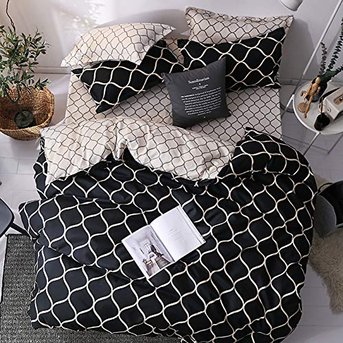 NTjinli Duvet Cover Queen Size-Dark Green Fish Scale Queen Duvet Cover Set,100% Washed Microfiber Queen Comforter Set,1 Duvet Cover 90x90 Inches with Zipper Closure and 2 Pillow Shams… (Black, Queen)