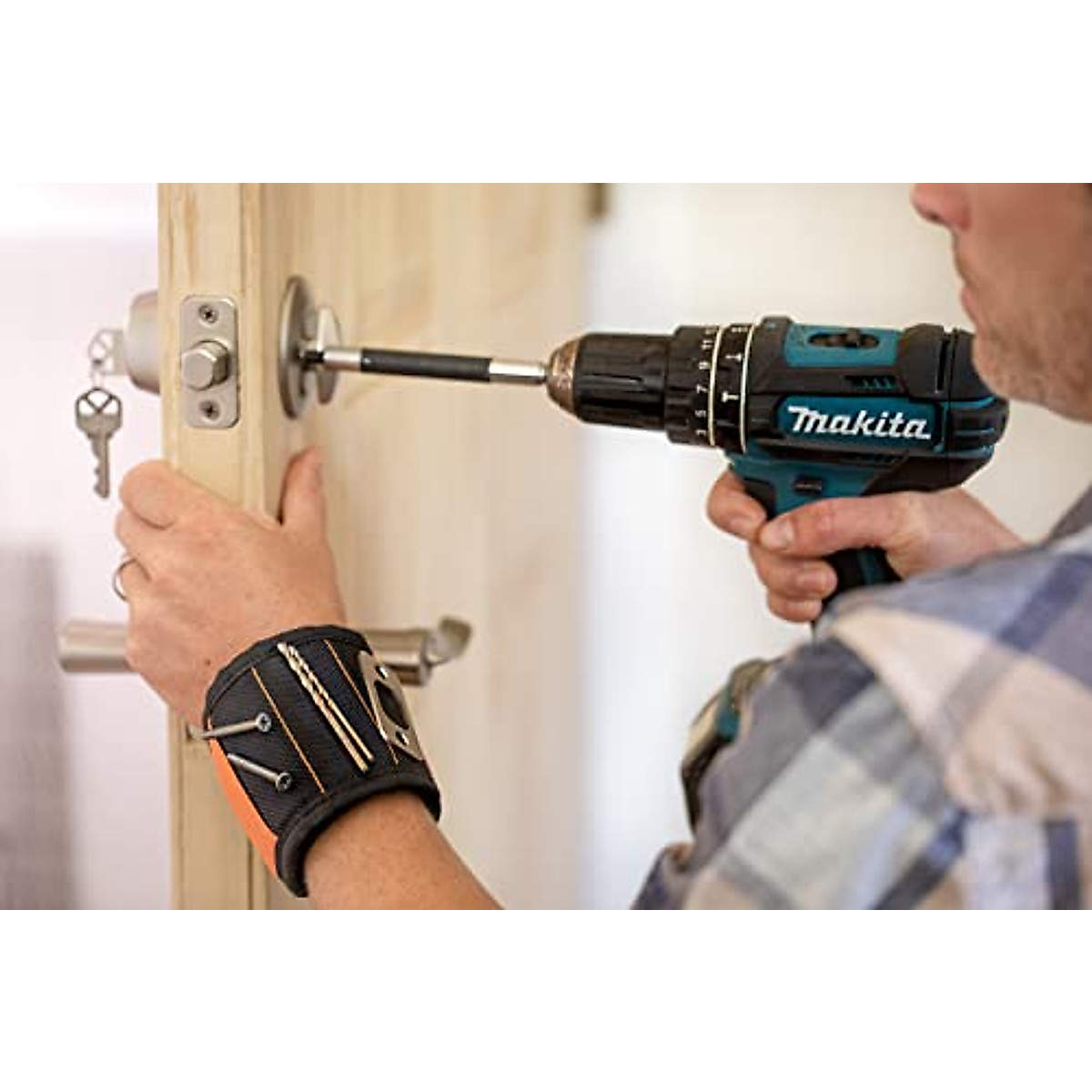 MagBand Magnetic Wristband For Holding Screws, Nails and Drilling Bits - 10 Strong Magnets - Men & Women's Tool Bracelet - Gift Ideas for Dad, Husband, Handyman or Handy Woman