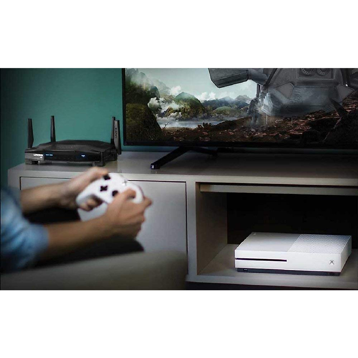 Linksys WRT Gaming WiFi Router Optimized for Xbox, Killer Prioritization Engine to Reduce Peak Ping and Latency, Dual Band, 4 Gigabit Ports, AC3200 (WRT32XB)