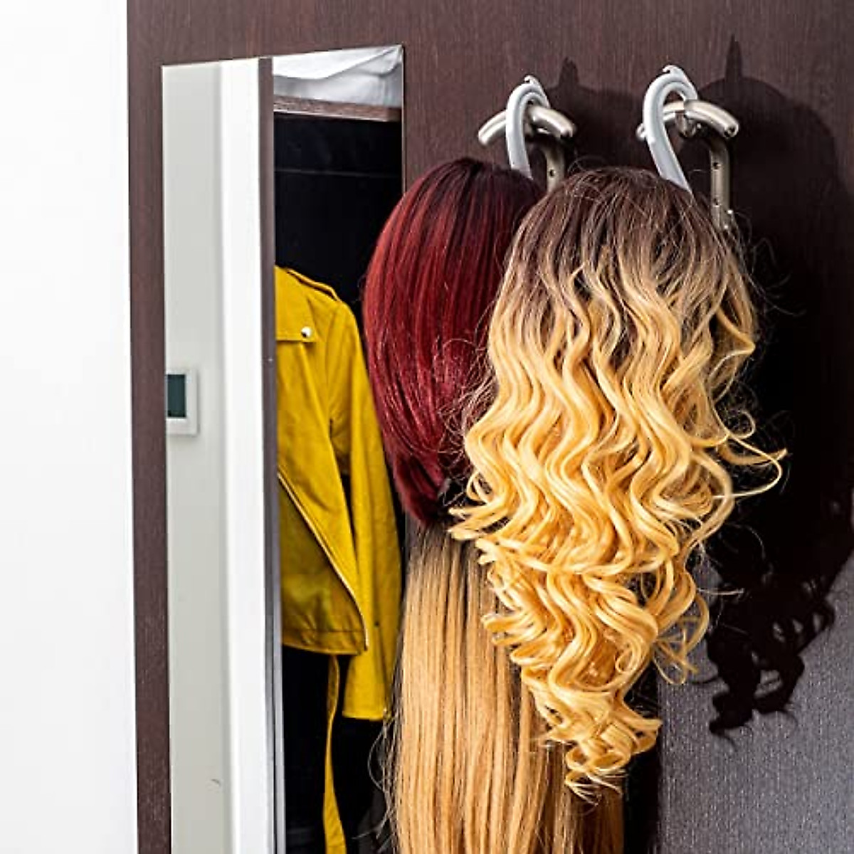 Swan Wig Hanger (Black)