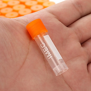 1.8ml Cryo Tubes Plastic Small Vials with Screw Caps Graduated Plastic Cryovial Cryogenic Vial Tubes, PP Material, Free from DNase, RNase 81Pcs