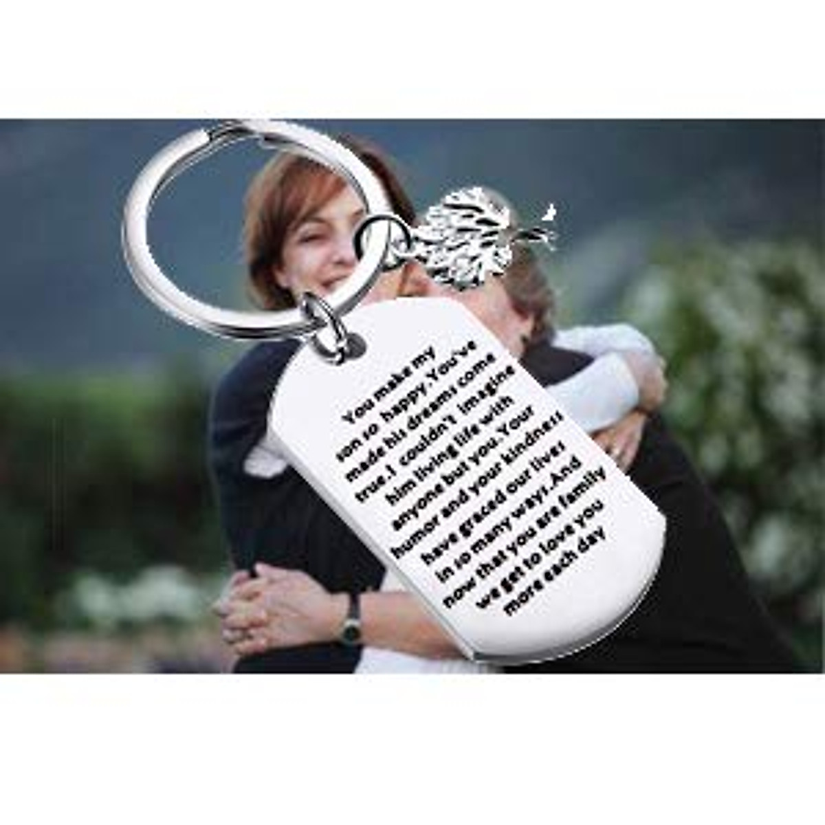 BEKECH Daughter-in-law Gift Daughter in Law Keychain Welcome to our Family Dog Tag Key Chain Wedding Gift Jewelry from Mother-in Law/Father-In-Law (silver)