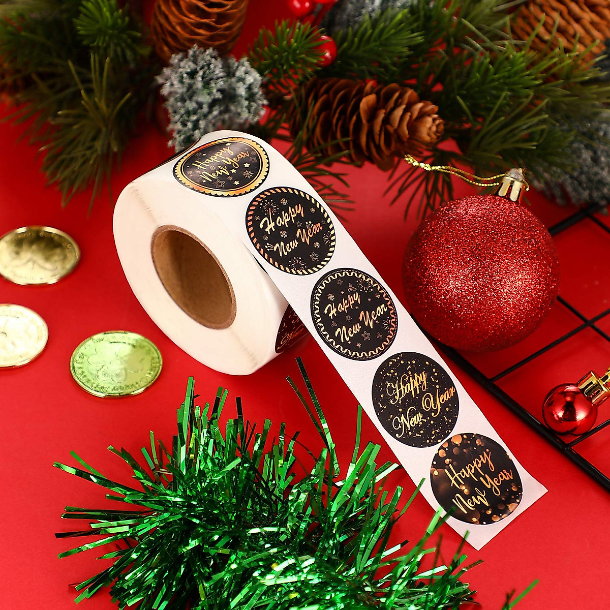 800 Pcs 2025 Happy New Year Stickers Round Black and Gold Stickers Bulk 1.38 Inch Snowflake New Year Labels Decorative Stickers for New Year Holiday Cards Envelopes Gift Boxes, 8 Designs