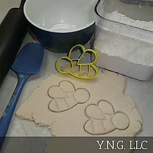 BUMBLEBEE BUMBLE HONEY BEE INSECT BUG DETAILED COOKIE CUTTER MADE IN USA PR633