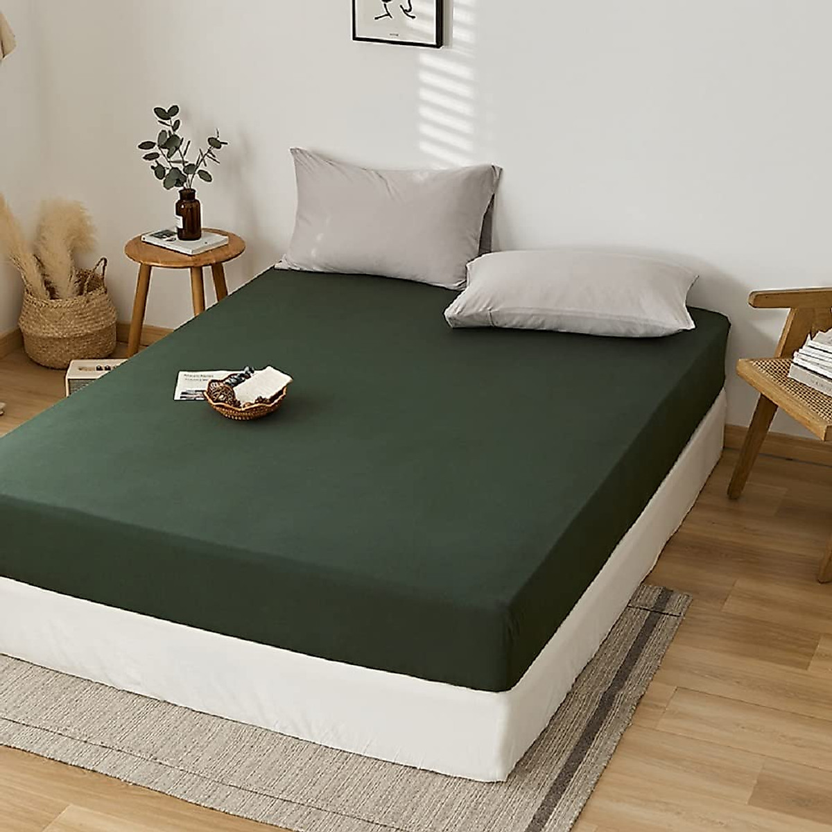 AMWAN Olive Green 4 PCS Bedding Set 【1 Queen Duvet Cover + 2 Standard Queen Pillowcases + 1 Queen Fitted Sheet】