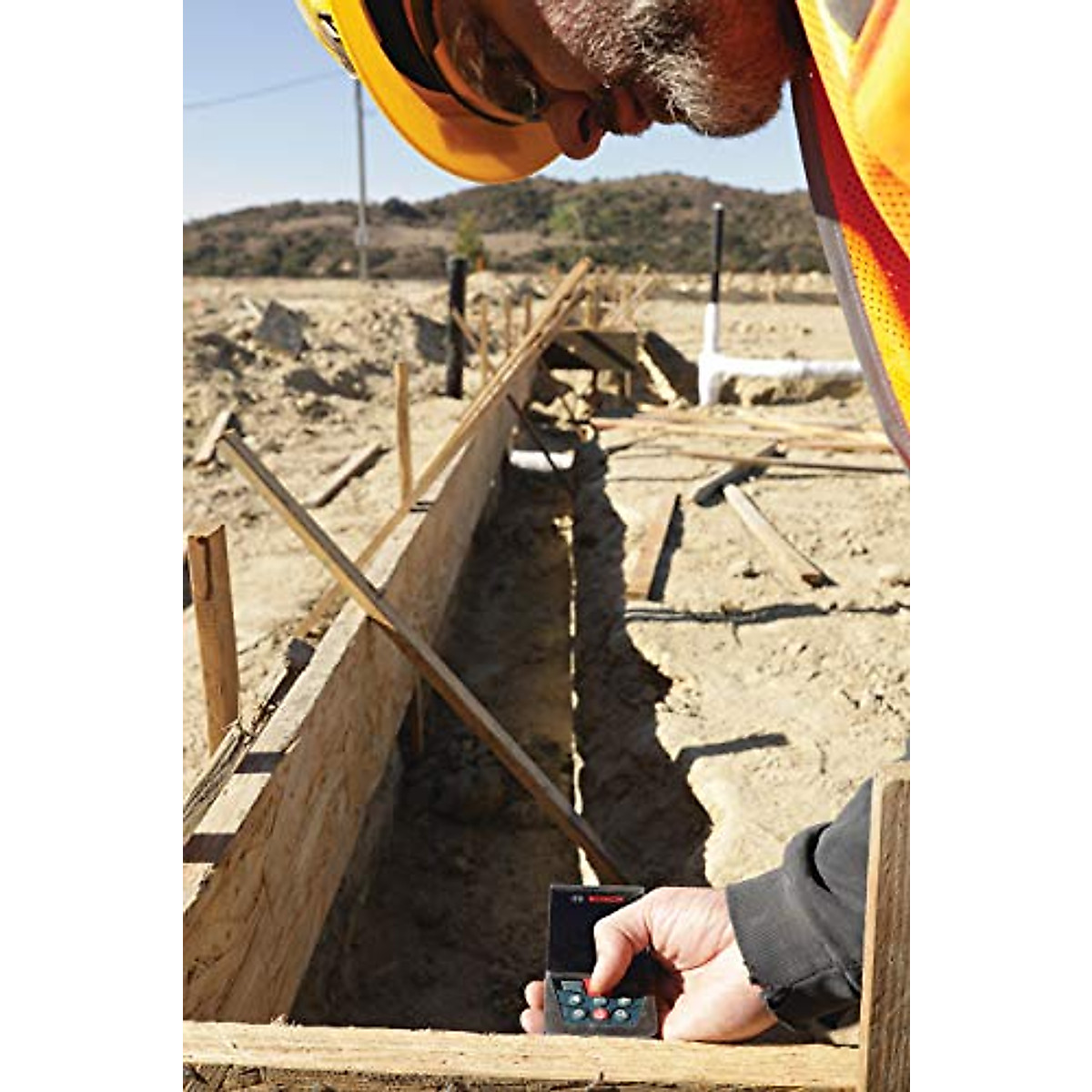 BOSCH GLM400CL Blaze Outdoor 400ft Bluetooth Connected Laser Measure with Camera & Lithium-Ion Battery