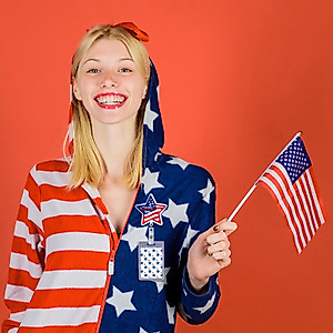 Giegxin 18 Pcs Holiday St. Patrick’s Day Badge Reels Retractable Seasonal Reels Holiday ID Name Badge Holder with Clip for Nurse Office Doctor Gifts Teachers(Vivid)